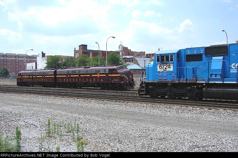NS 6724 and PRR 5809 & 5711